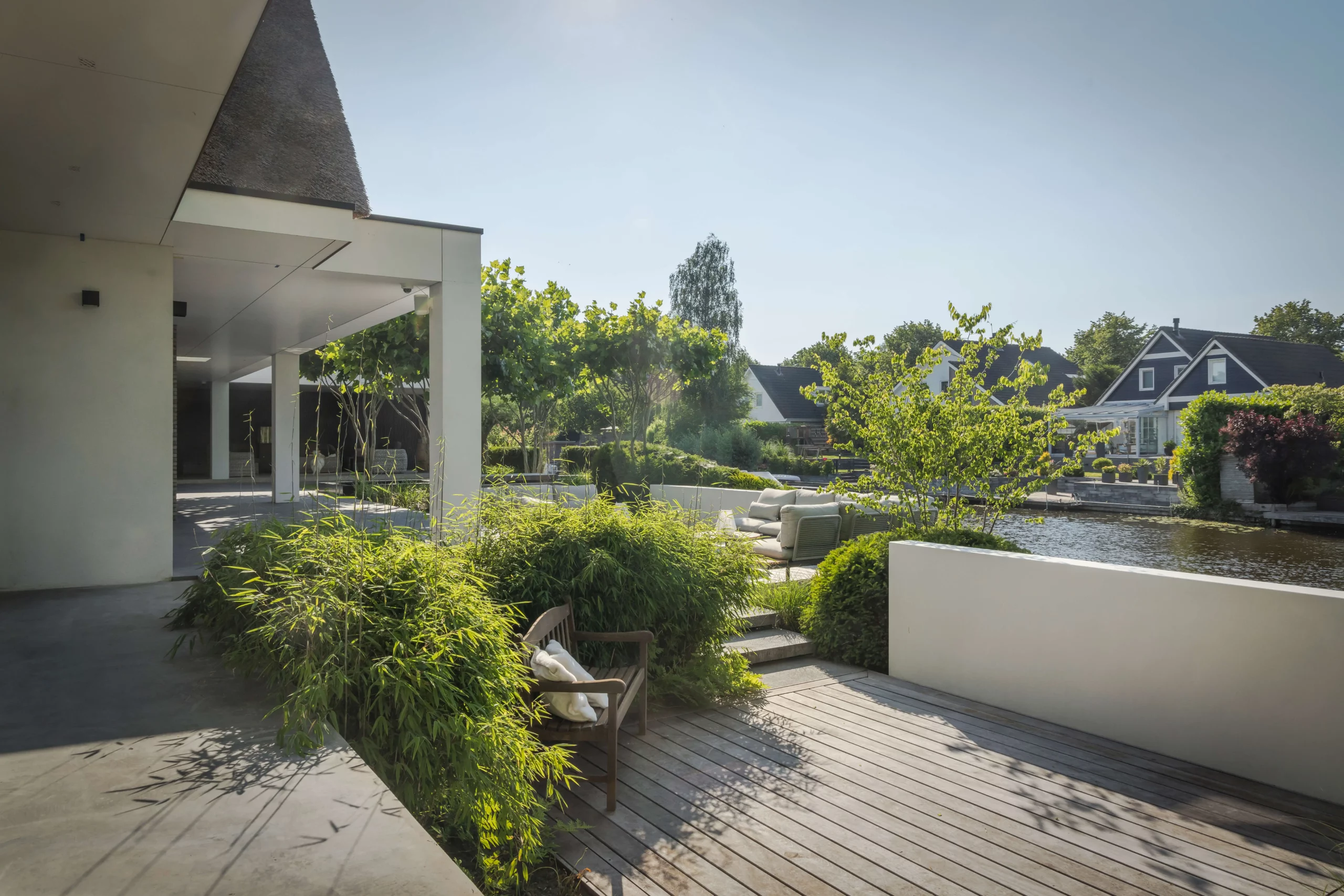 Villatuin aan het water - Buro Steef